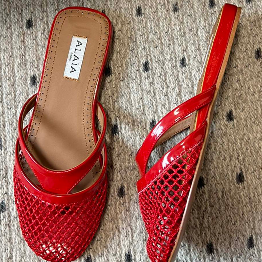 Alaia 25 Infradito Fishnet Flat Mules Red Lampskin 303710 – Vittoria Paris