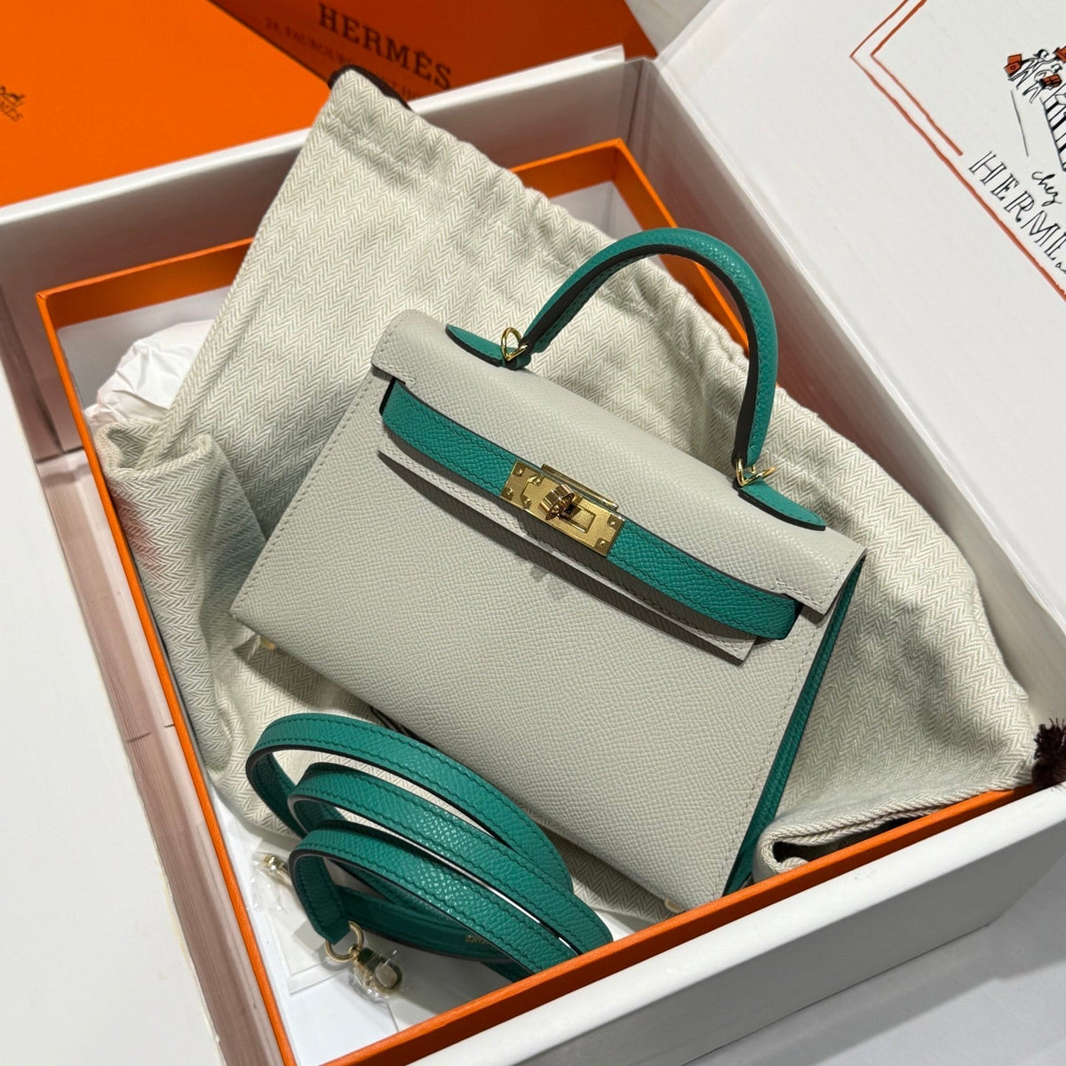 HM Mini Kelly 19 Pearl Gray Epsom 243140 – Vittoria Paris